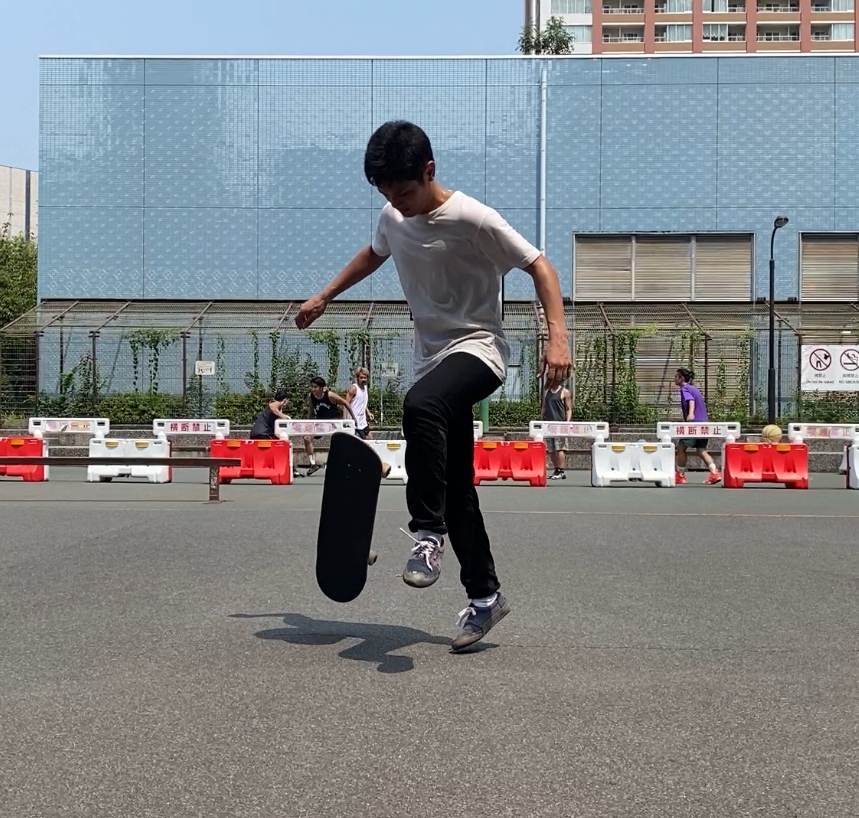 Weight distribution of kickflip and how to land it - Whythetrick